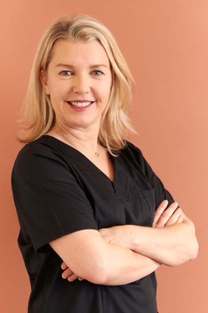 Dr Virginie Héry | Dentiste Paris 16